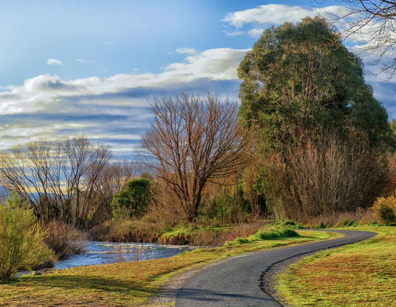 Short walks, day walks and hiking trails in Bright, Victoria