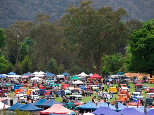 About Bright, Victoria, one of Australia's most popular holiday ...