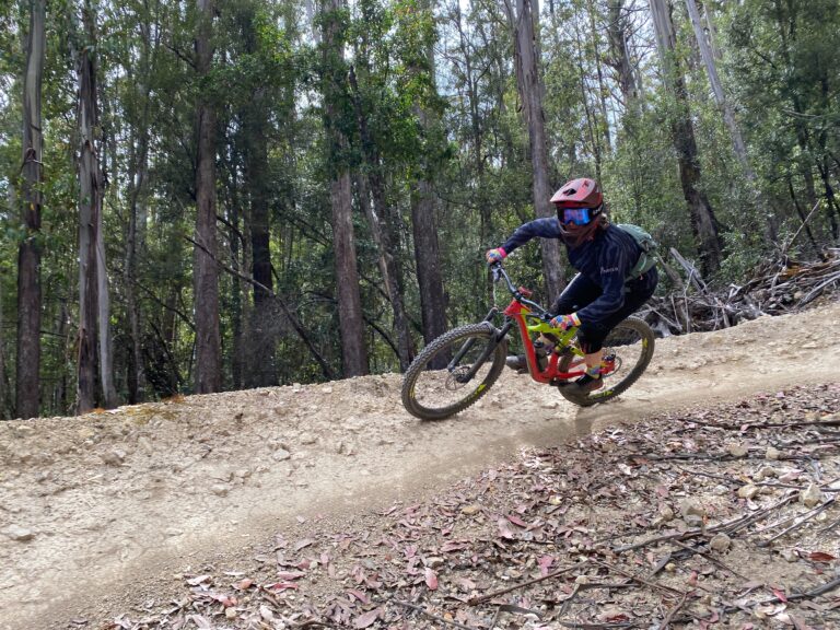 How to get to Bright and its surrounding towns in Victoria